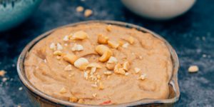 Satésaus maken - Uit Paulines Keuken