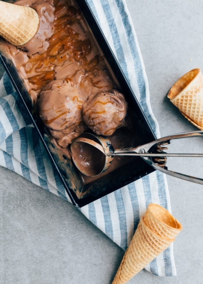 Chocolade ijs maken met salted caramel - Uit Paulines Keuken