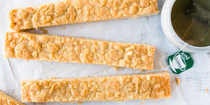 Boterkoek crumble repen - Zoet, knapperig & zacht!